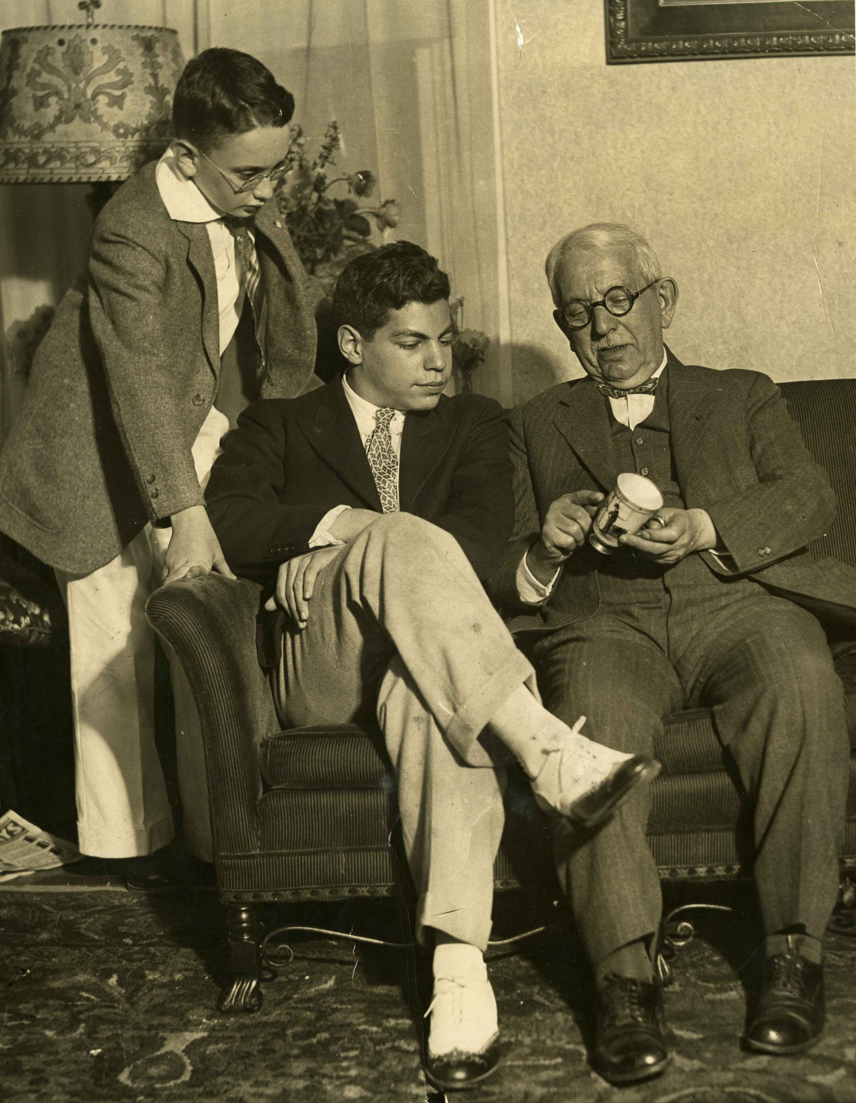 Louis Reizenstein and grandsons - Rauh Jewish Archives