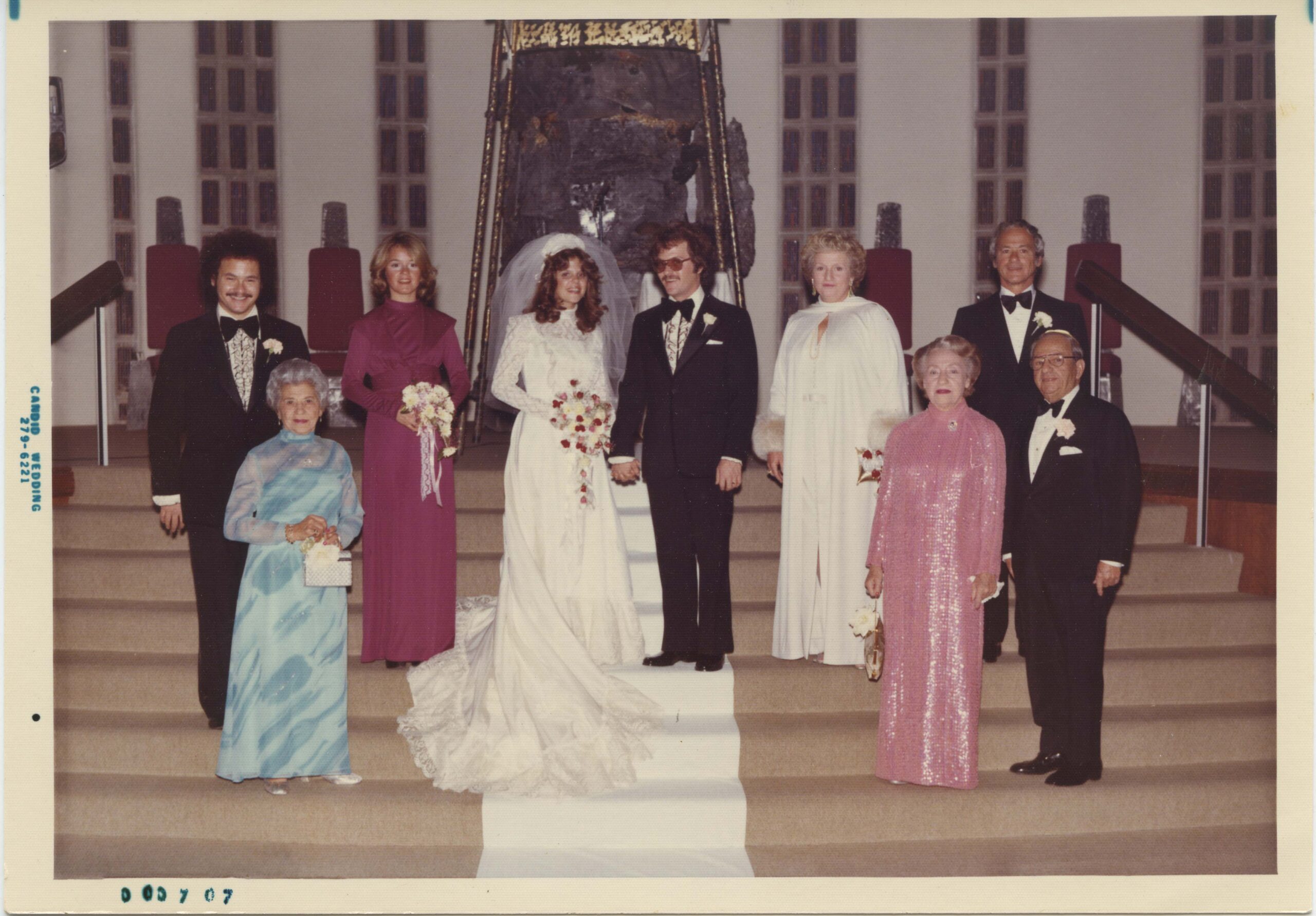 Peter and Wendy Mars wedding - Rauh Jewish Archives